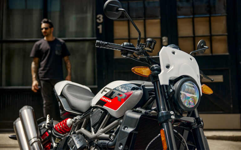 FTR Sport | インディアンモーターサイクル北海道【公式】